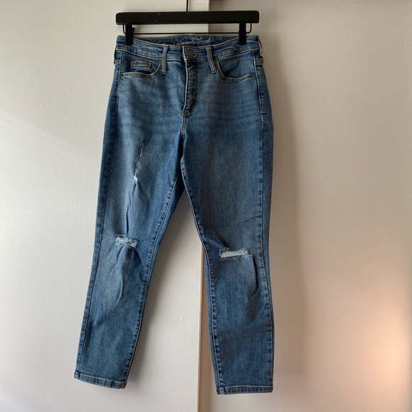 Universal Thread | Jeans | Universal Thread Distressed Mid Rise Skinny ...
